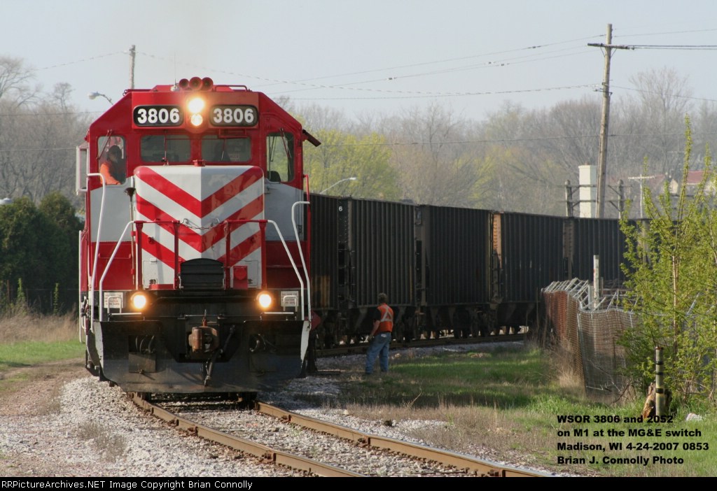 WSOR 3806 and 2052 on M1